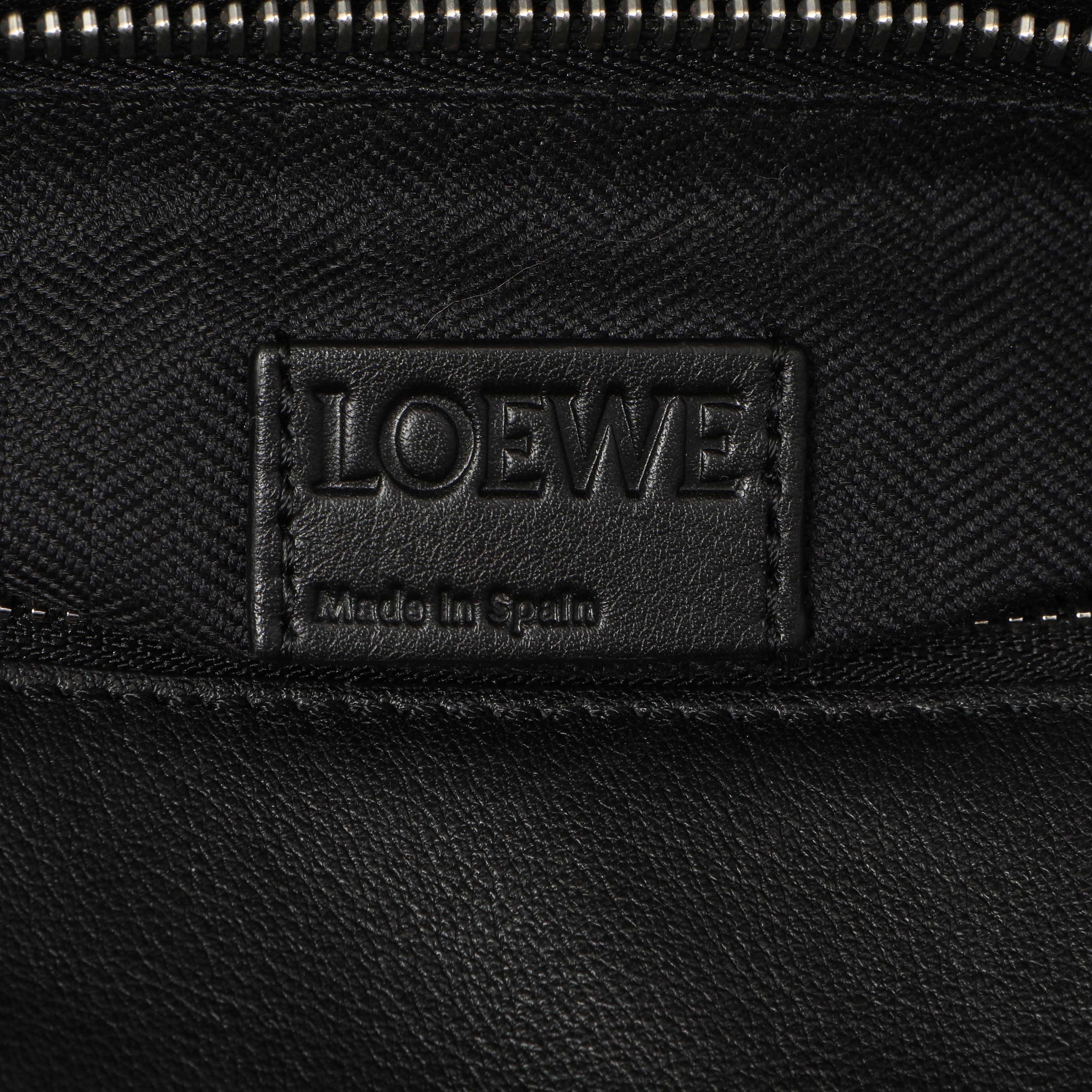 Loewe Black Calfskin Medium Zipper Puzzle Bag – Modaselle Loewe Black Calfskin Medium Zipper Puzzle Bag – Modaselle