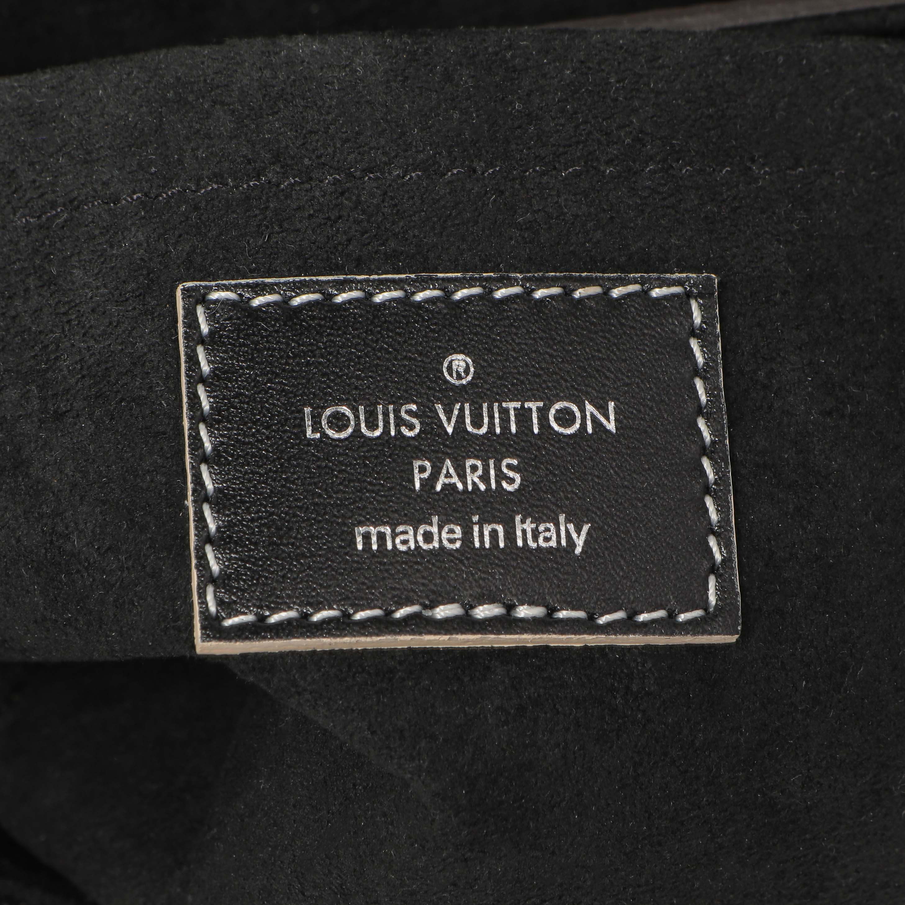 Louis Vuitton Black Calfskin Monogram Chain It PM – Modaselle Louis Vuitton Black Calfskin Monogram Chain It PM – Modaselle